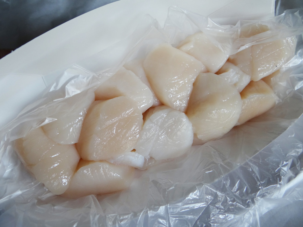 raw scallops - the portuguese american mom